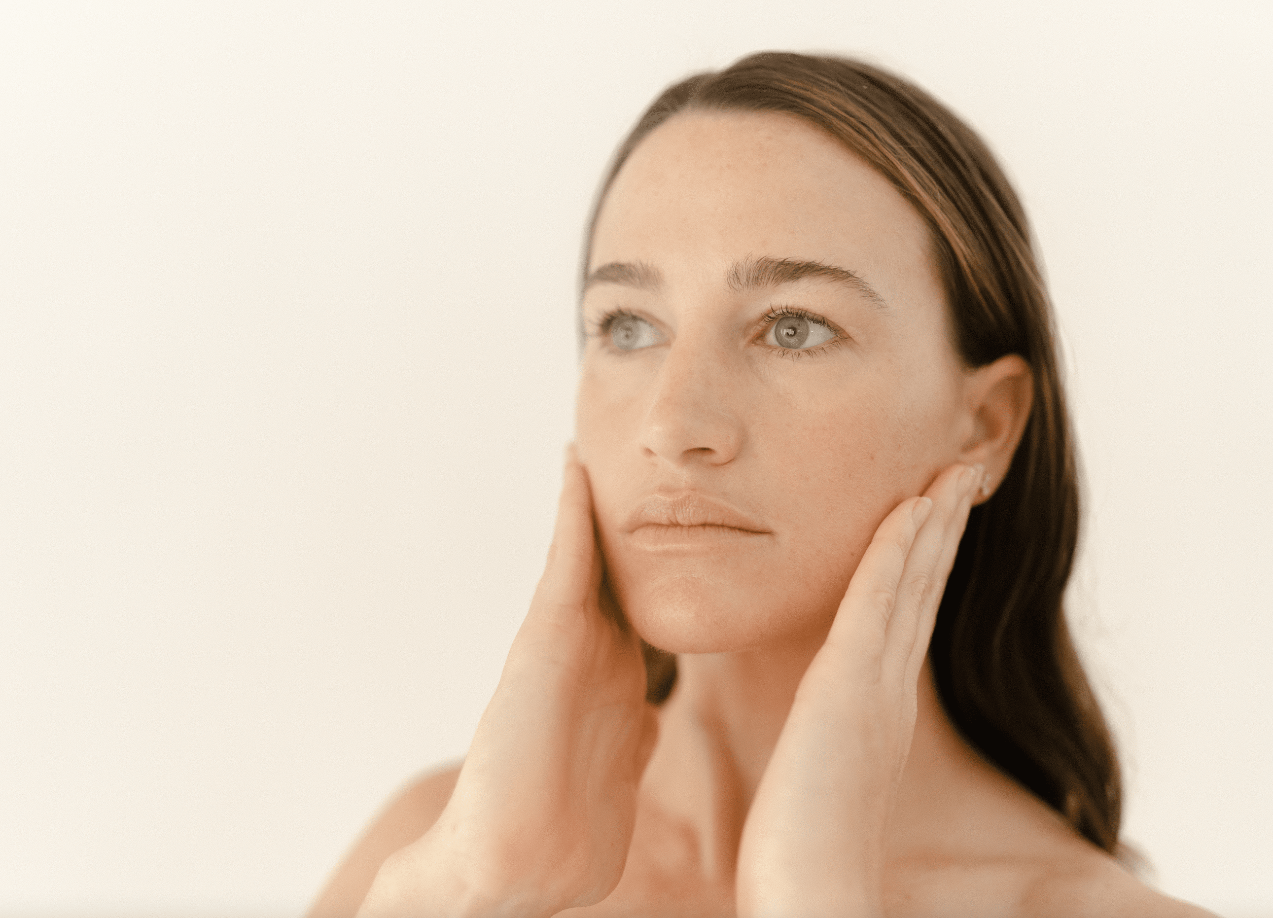 How Stress Affects Your Skin and Ways to Combat It – Joanna Czech