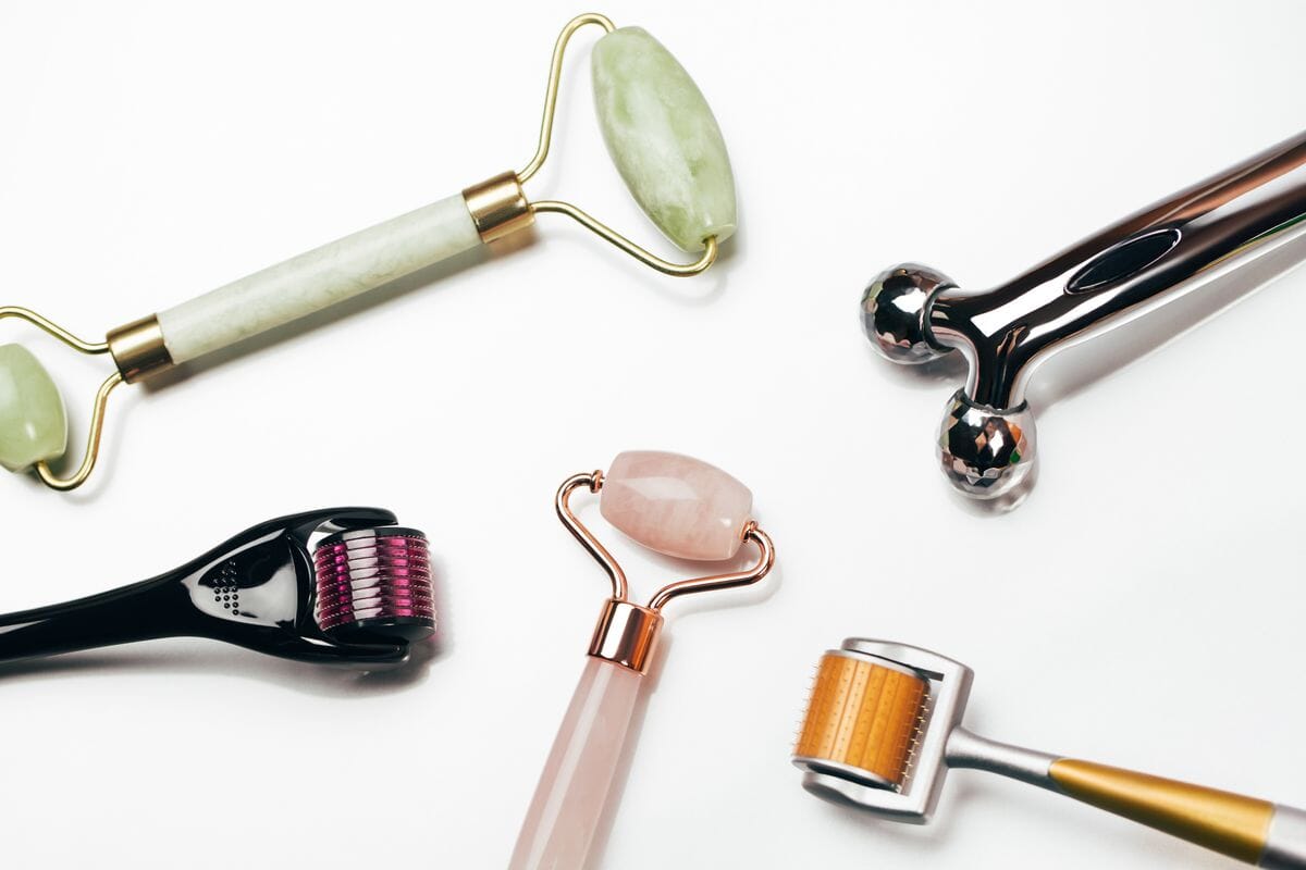 7 Facial Tools That Do the Most to Minimize Puffiness – Joanna Czech